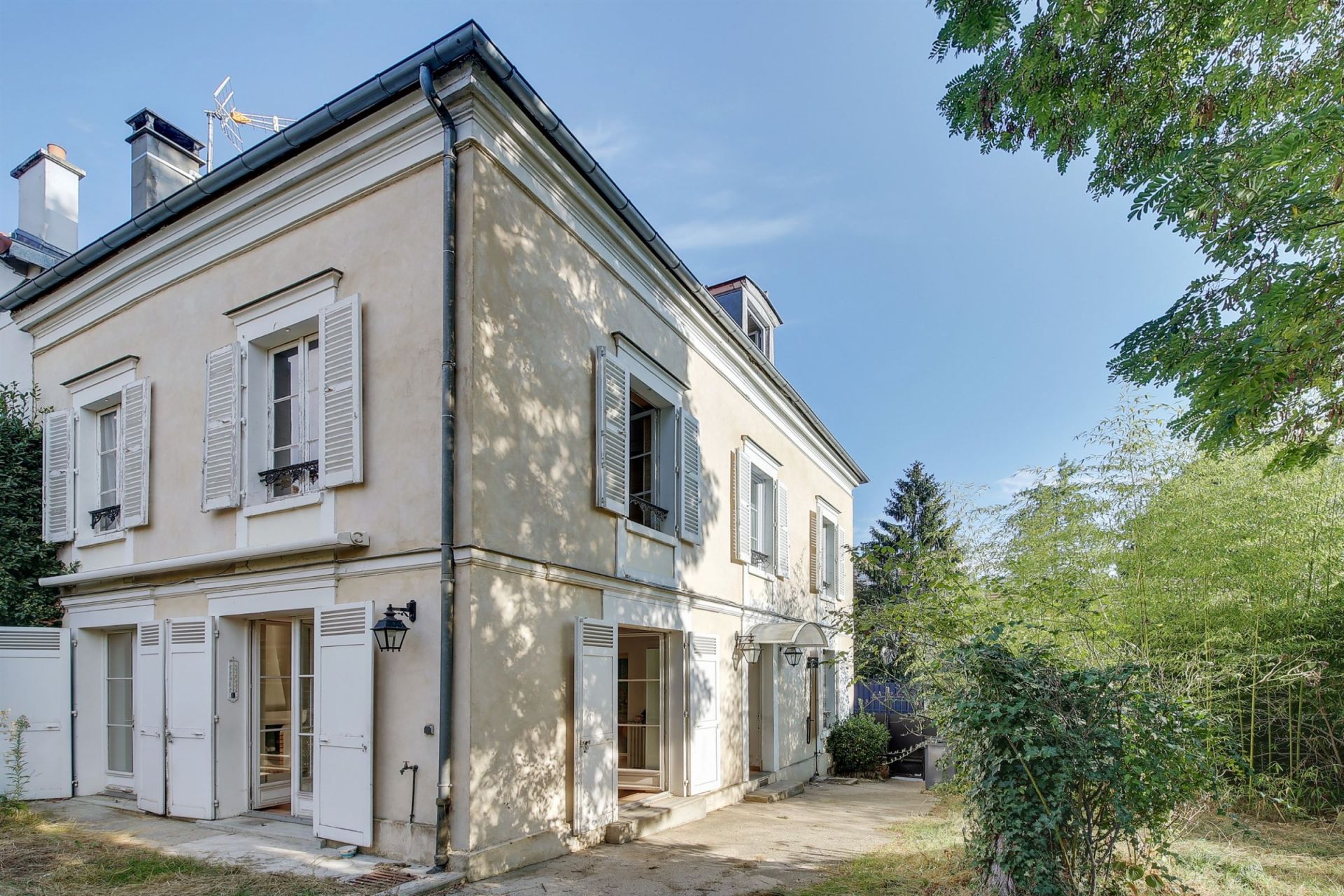 Vente Maison de luxe Garches 8 Pièces 226 m² - Paris Ouest Sotheby's ...